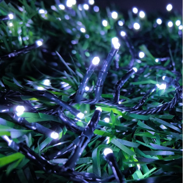 Grinalda de Luzes 576 LEDs Brancos p/ Interior e Exterior - 10,6MT